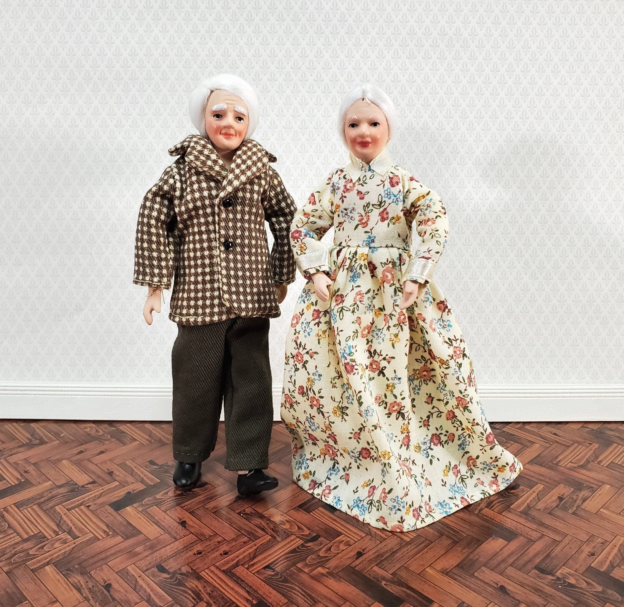 Dollhouse Grandparents Grandma & Grandpa Porcelain Dolls Poseable 1:12 ...